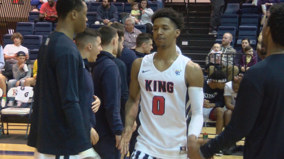 Jordan Floyd wins National Player of the Year award | WCYB